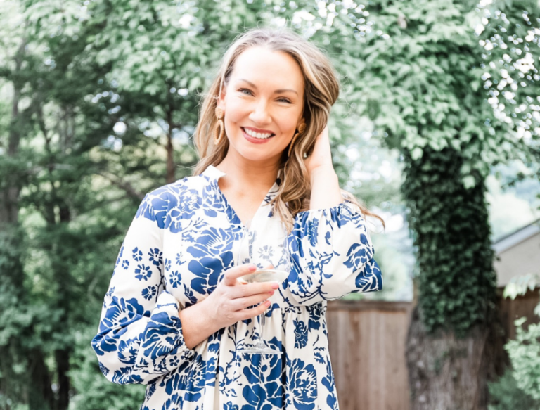 How to Not Feel Frumpy in 6 Easy Ways | The Well Dressed Life